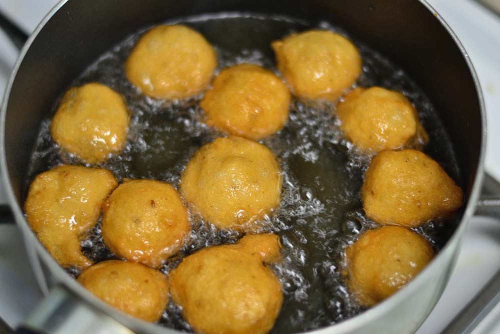 How to Make Dahi Bhalla Chaat with soft failproof Bhalla: the flavor bells