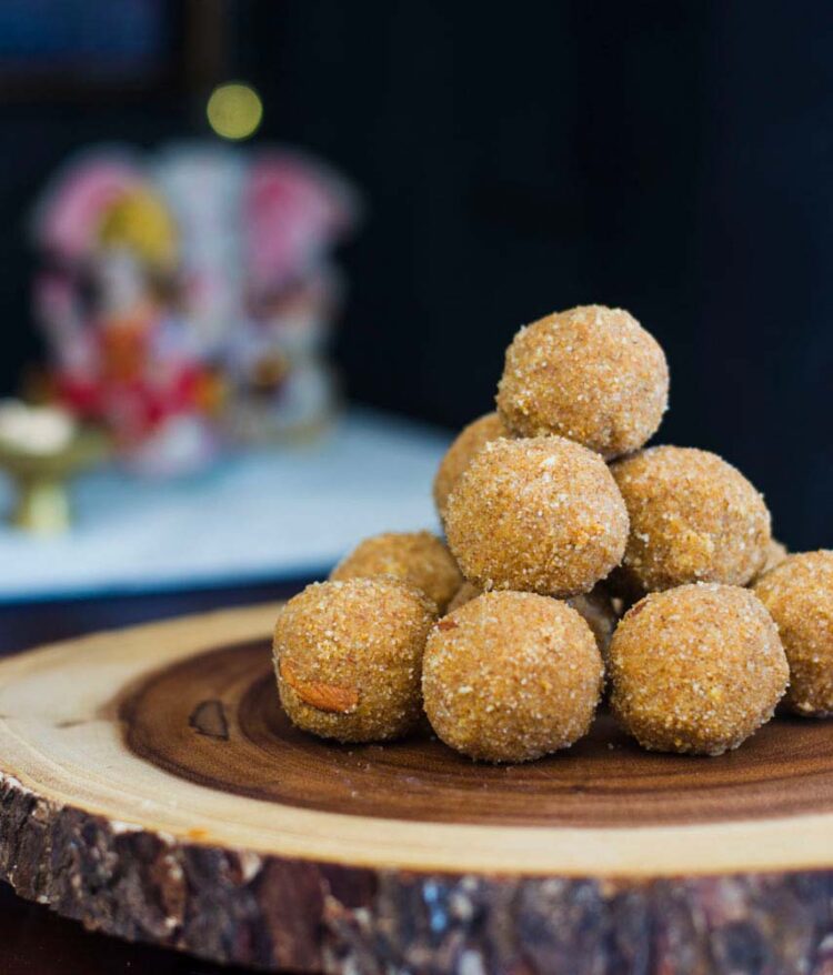 How to make Besan Laddu Besan ke laddu recipe - The Flavor Bells